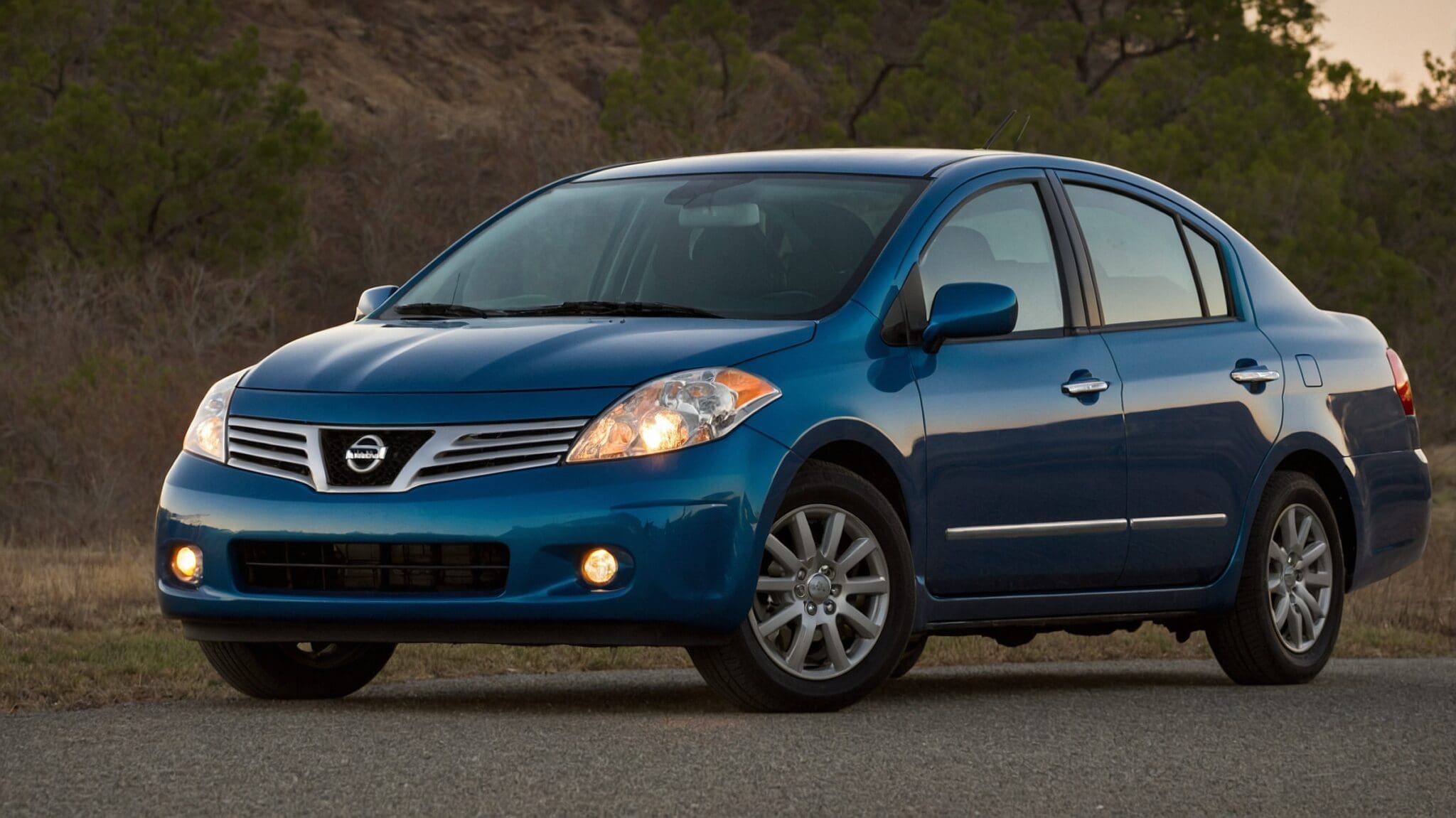 2011 Nissan Versa Problems | Amazing Cars and Drives